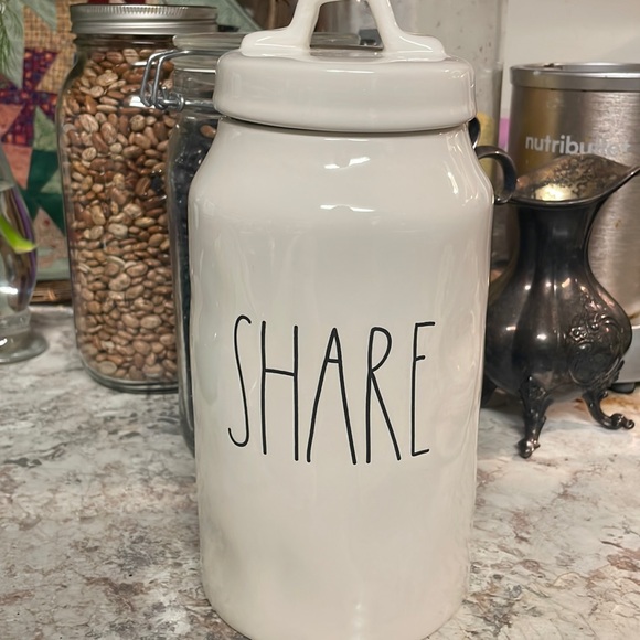 Rae Dunn | Kitchen | Rae Dunn Share Decorative Canister Container ...